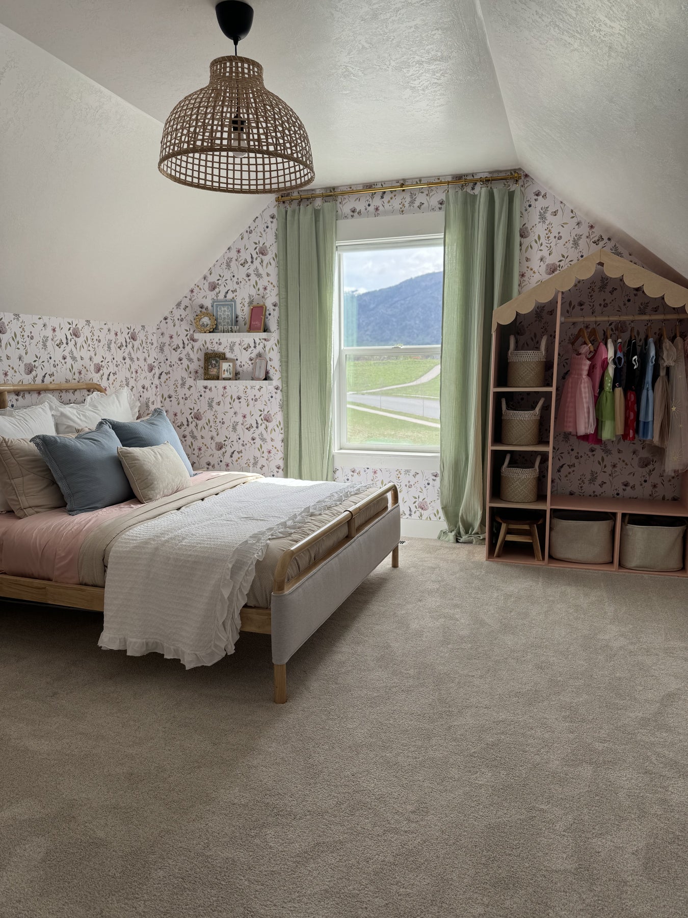 Valerie Wallpaper – Loomwell Home Goods