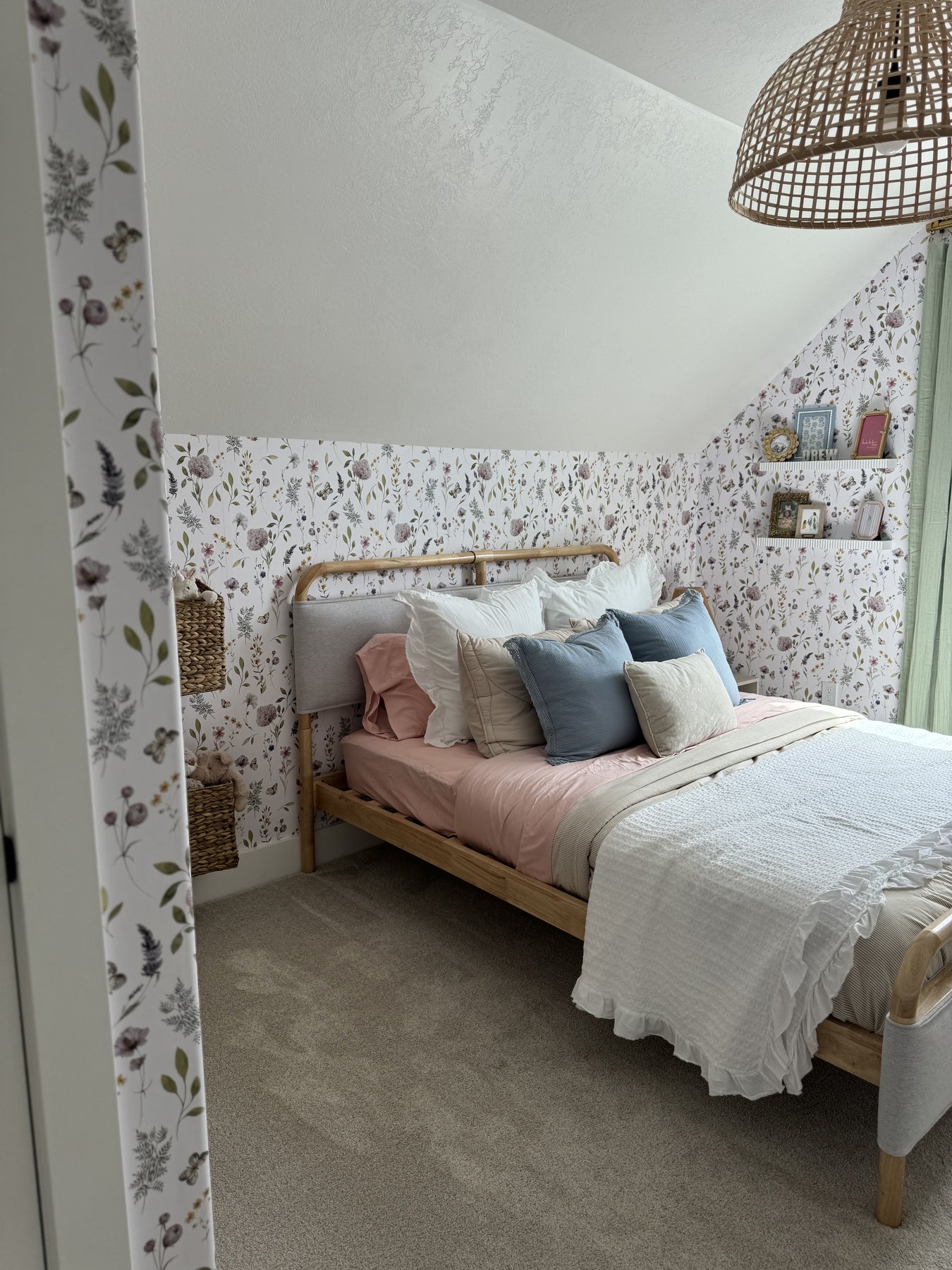 Valerie Wallpaper – Loomwell Home Goods