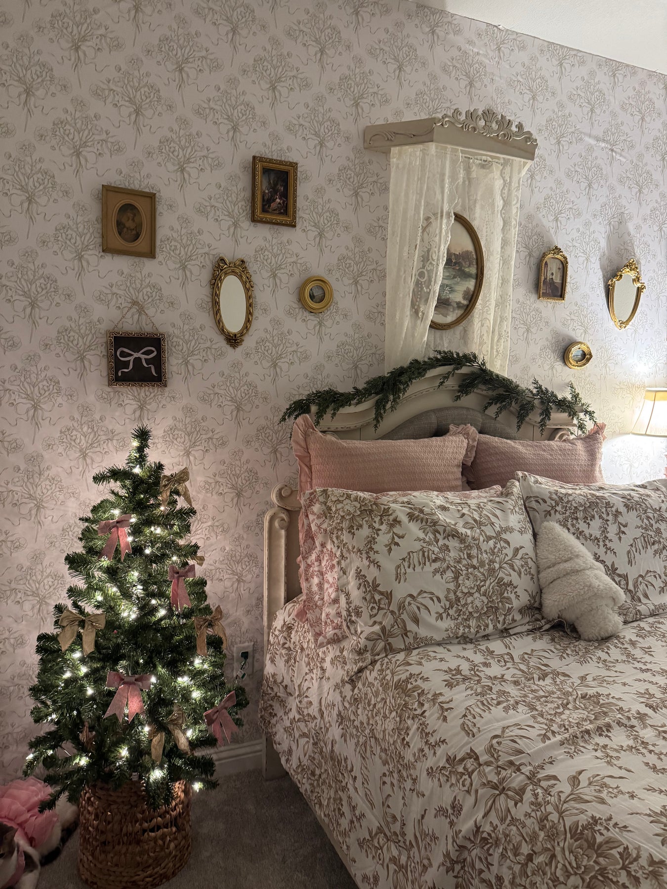 Adeline Wallpaper by Ali Anni – Loomwell Home Goods